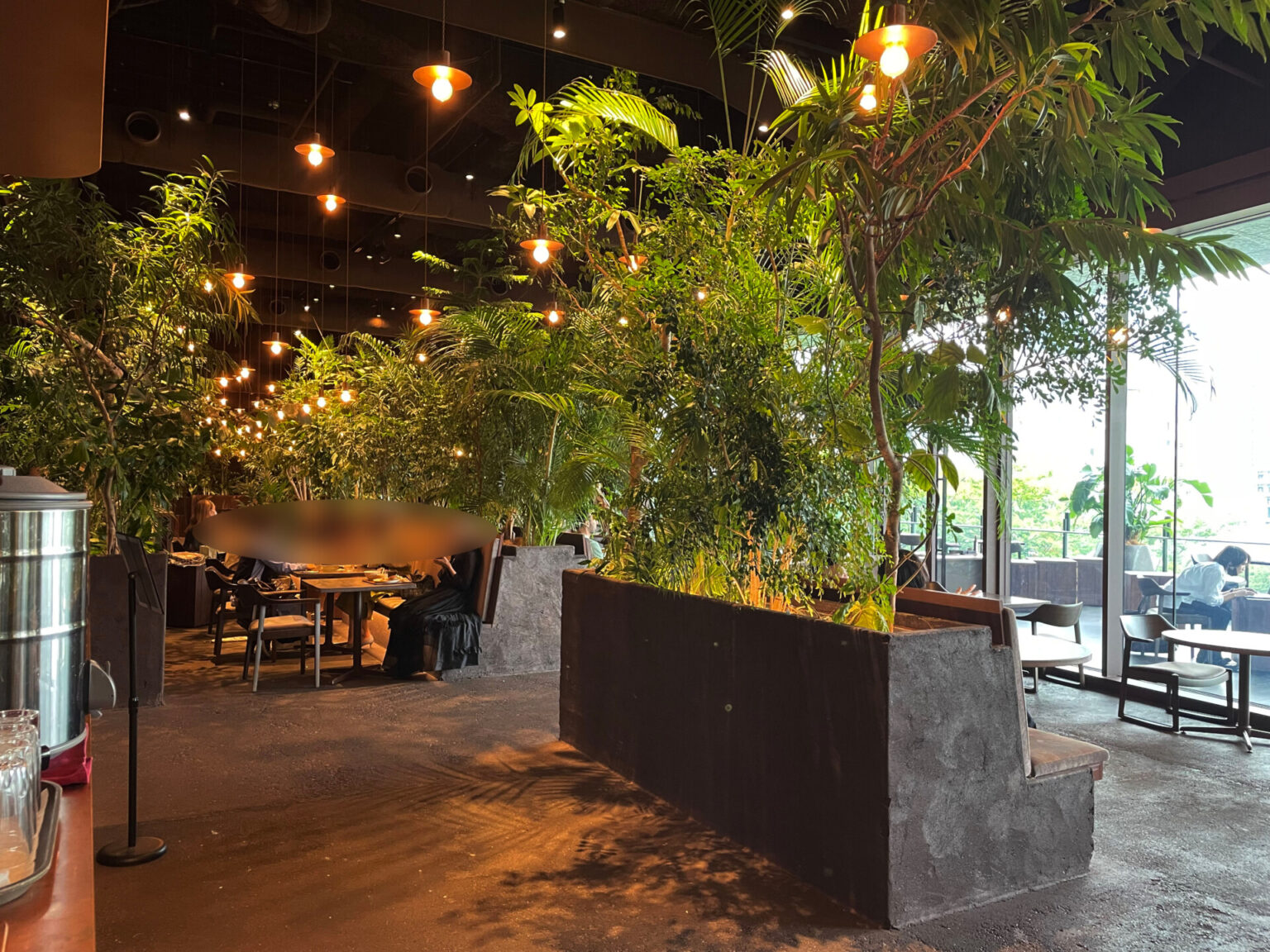 “循環”をコンセプトに掲げた空間づくり。表参道の「GYRE.FOOD」に仕掛けられたアイデア - #casa