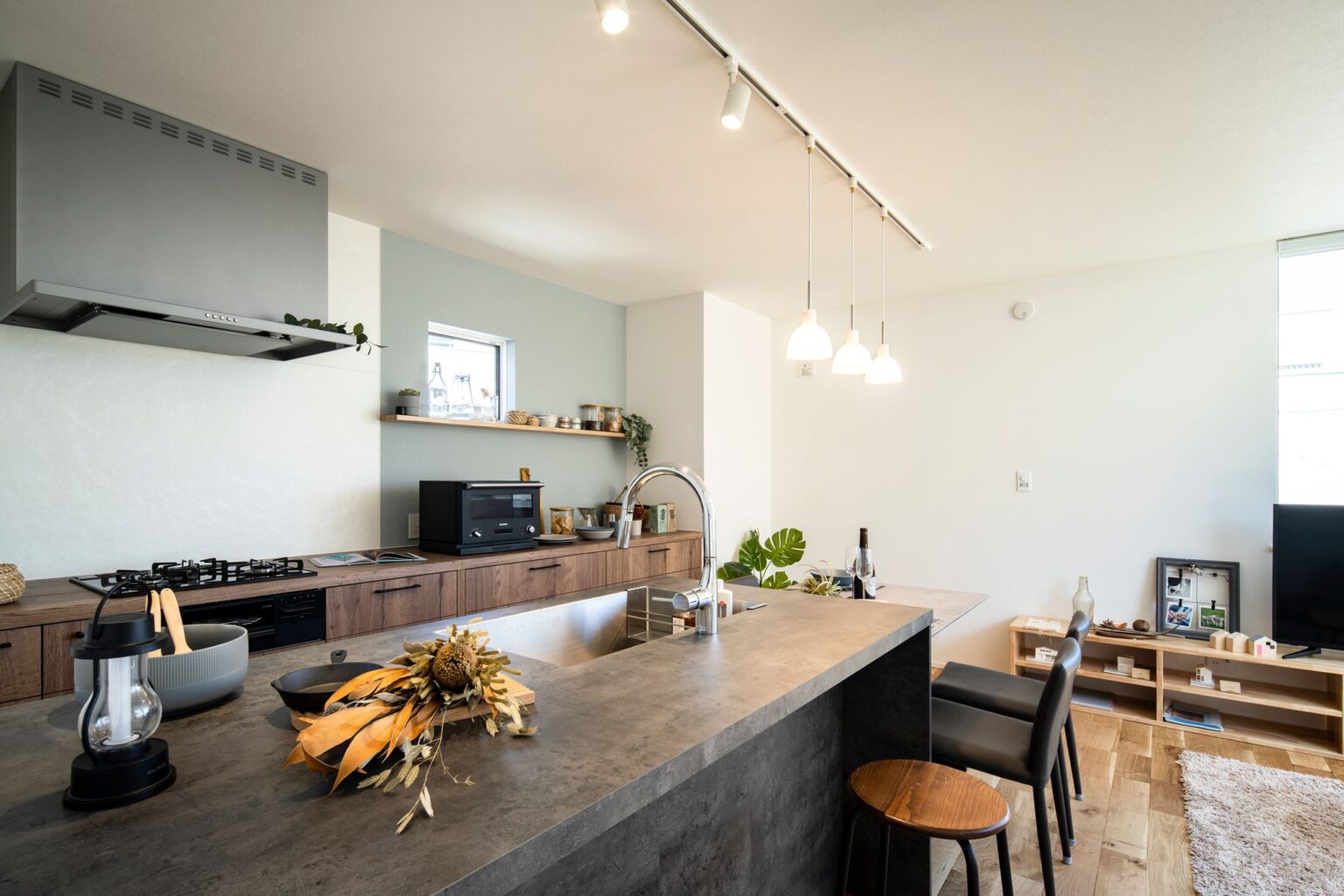 2階に設けたLDKで特別な家族時間を過ごす「夫婦の趣味を愉しめる家」 - #casa