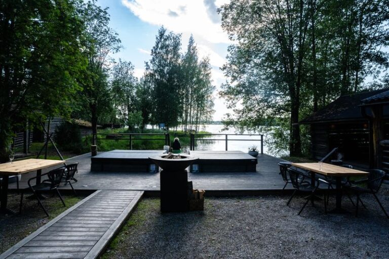 フィンランド・ユヴァスキュラの湖畔でととのう！パイヤンネ湖に面するサウナ施設「Savutuvan Apaja Oy」 - #casa