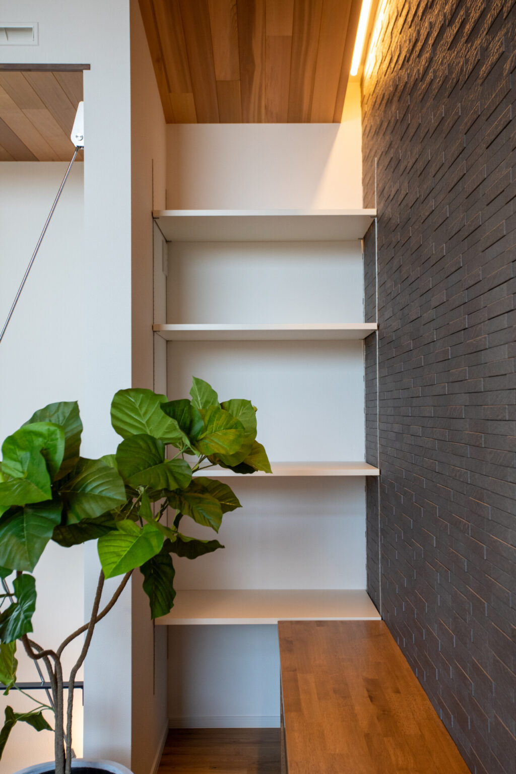 光と木のぬくもりが広がる、空に近いLDK空間「『常識』の外側へ」 - #casa