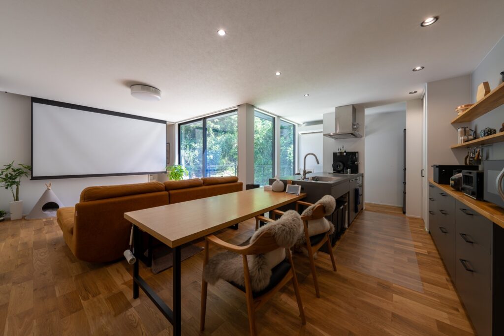 建築家と住まい手の自由な発想が形になった、外を愉しむ平屋の住まい - #casa